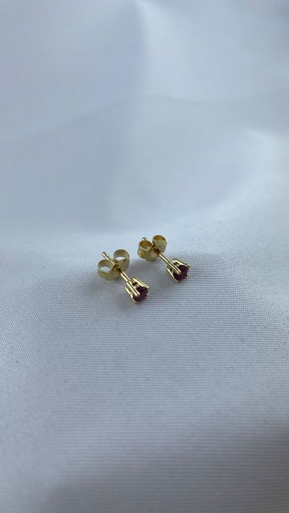 Ohrstecker mit Rubin in 750 Gold / 18 Karat | Kaufen auf Ricardo