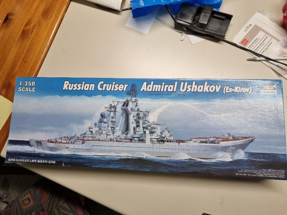 Russian Cruiser ADMIRAL USHAKOV (Ex Kirov) (Neu (gemäss Beschreibung ...