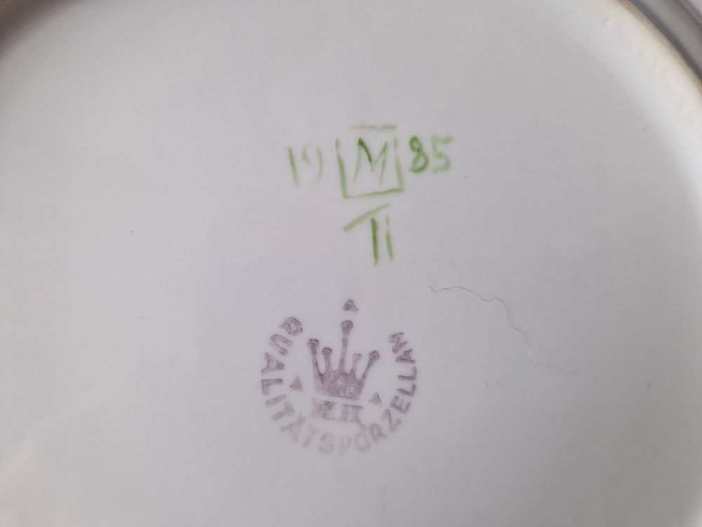 Porzellan Teller mit Goldrand und Stempel Krone 1985 (Gebraucht) in ...
