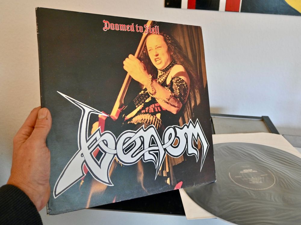 Venom – Doomed To Hell US LP 1984 VG+/VG+(+) (Gebraucht) in Pfaffhausen für CHF 24 – mit ...