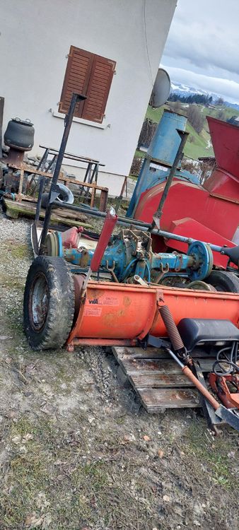 Div. Anhänger und Maschinen (Defekt) in Menznau für CHF 123456 – nur ...
