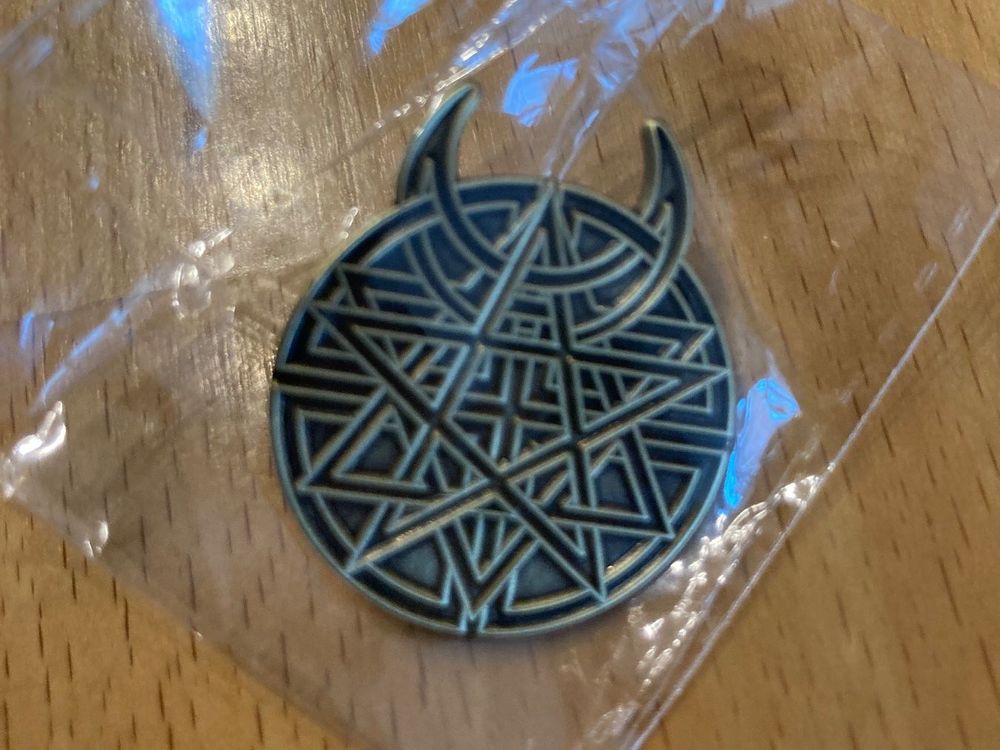 Disturbed Pin Anstecker Punk Metal Rock Band | Kaufen auf Ricardo