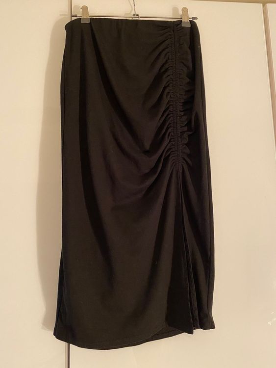 H&M schwarzer Stretch-Rock mit Raffung à la Y2K Gr. S | Kaufen auf Ricardo