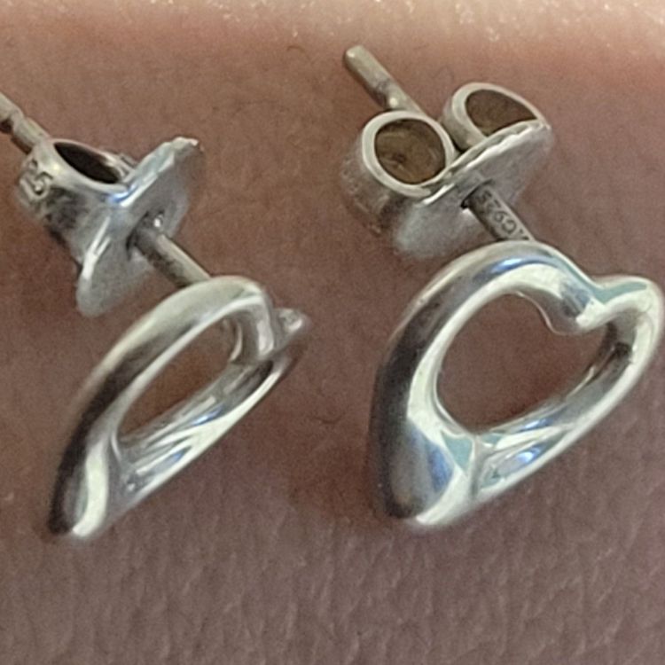 Tiffany &Co, Ohrringe Herz 925 Silber Neupreis 480.- (Gebraucht) in ...