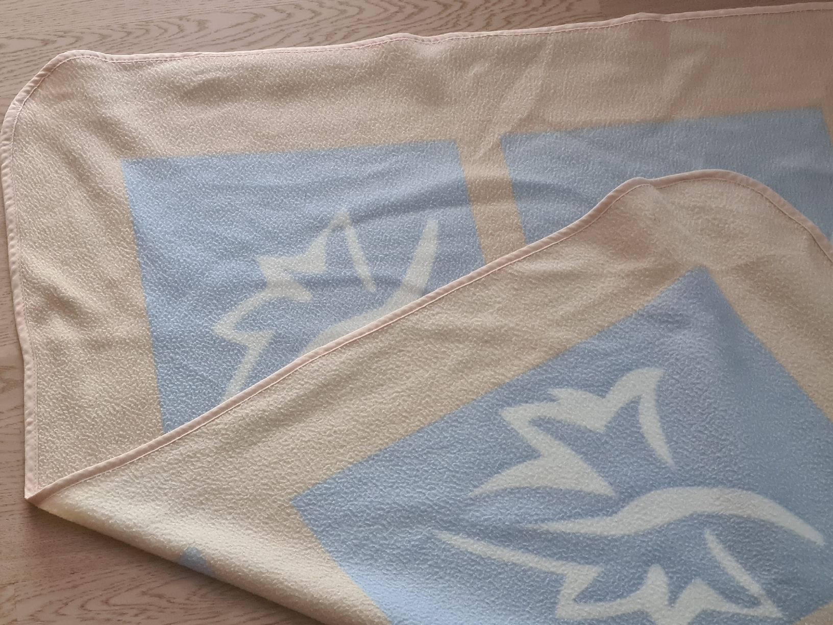 Kuschel Decke für Kinder 170 cm. B.125 cm (Gebraucht) in Steinen für CHF 3 – mit Lieferung auf ...