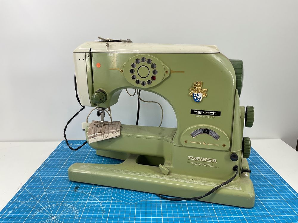 Turissa Novomatic Nähmaschine extrem Selten Antik ungetestet (Defekt ...