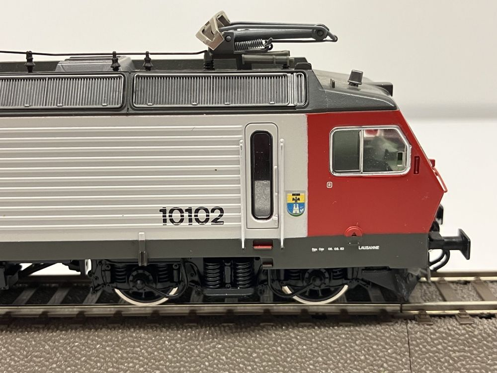 Roco 14178C H0= Re 4/4 IV SBB Bahn 10102 rot-weiss (Neu (gemäss Beschreibung)) in Thun für CHF ...