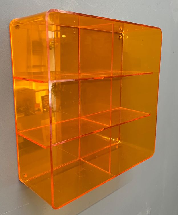 80er Plexiglas Design Regal Wandregal Orange (Gebraucht) in für CHF 108 ...