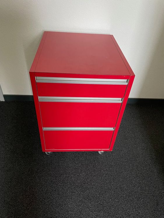 Rollcontainer Holz/rot (Gebraucht) in Frenkendorf für CHF 30 – nur ...