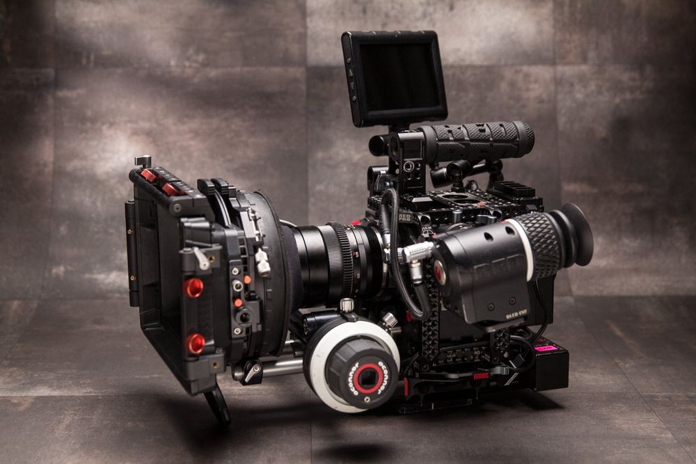 Red Epic MX Camera Kit & Zeiss Prime High Speed Set | Kaufen auf Ricardo