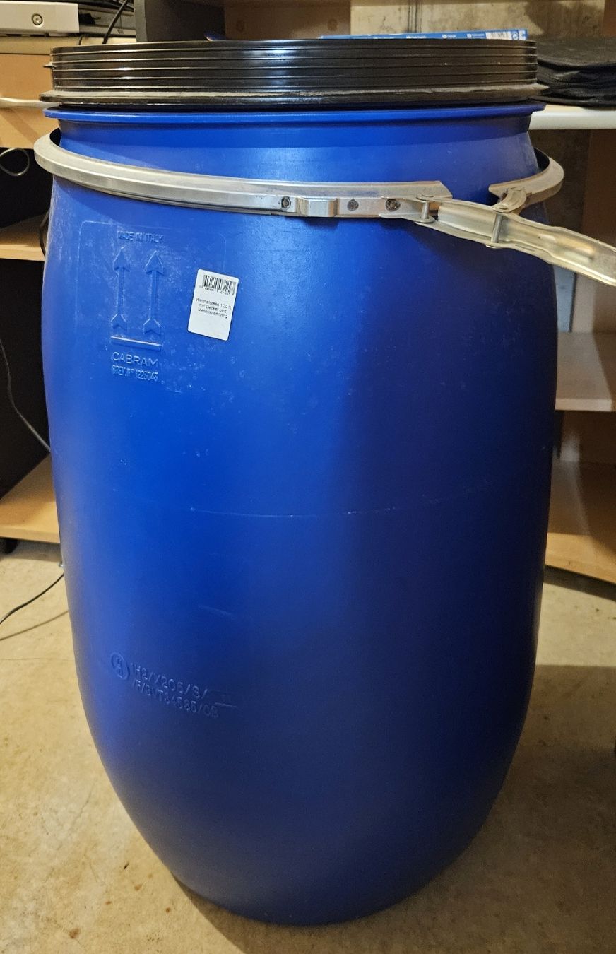 Grosse, blaue Regentonne 200L - ideal für den Garten (Neu (gemäss ...