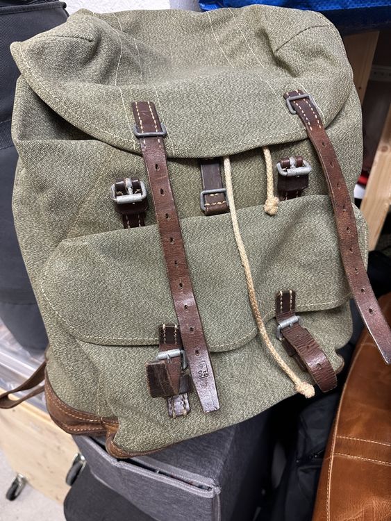Alter Armee Rucksack (Gebraucht) in Rothenburg für CHF 21 – mit ...