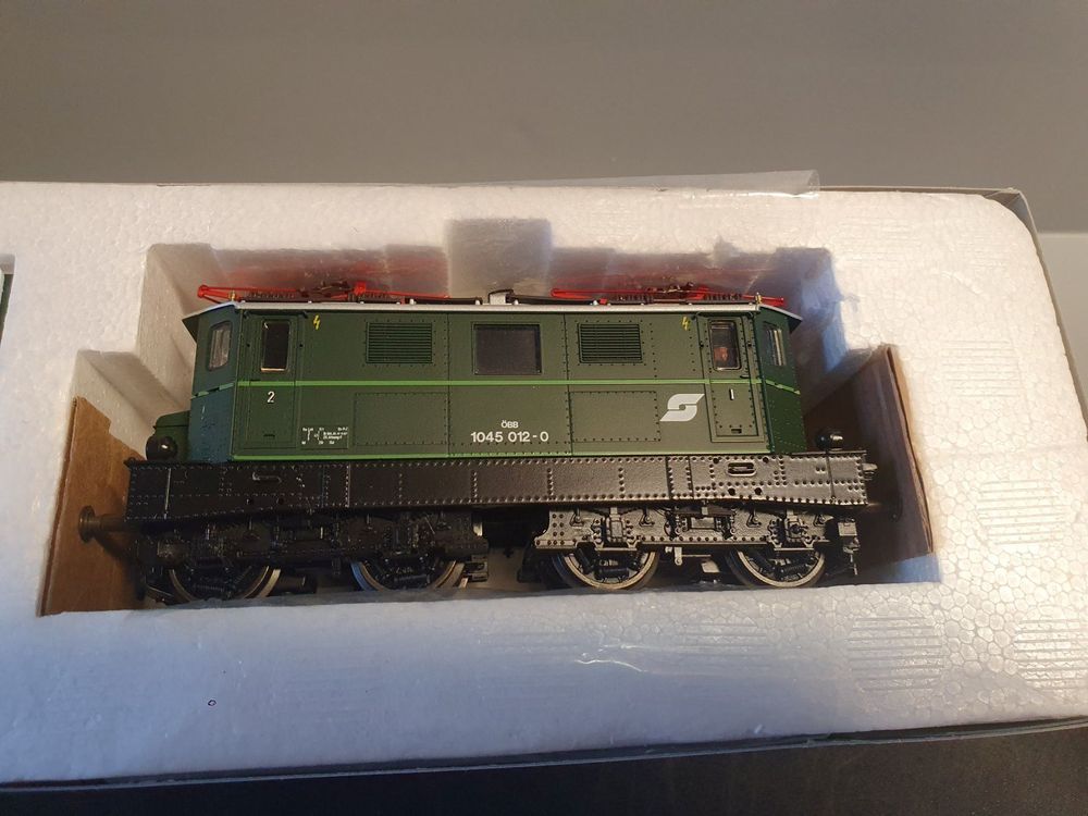ROCO: ÖBB E-LOK 1045 GRÜN 43701 TOP/OVP (Gebraucht) in Koppigen für CHF ...
