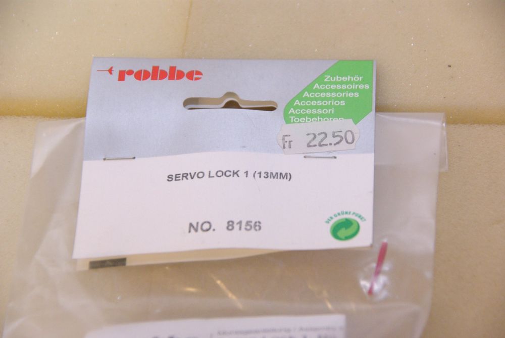 ROBBE Servo Lock 1 (13mm) / No. 8156 (Neu und originalverpackt) in ...