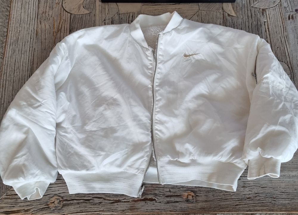 Veste réversible Nike crème (Neuf (Voir description)) à Herrliberg pour ...