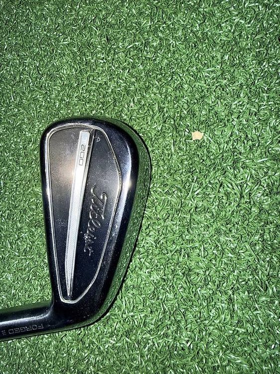 Fer 5 et 6 Titleist t200 regular (Gebraucht) in Genève für CHF 200 ...