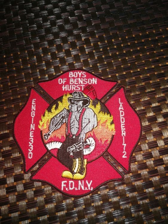 FDNY FIREFIGHTER PATCH - LADDER 172 (Neuf (Voir description)) à Herisau ...