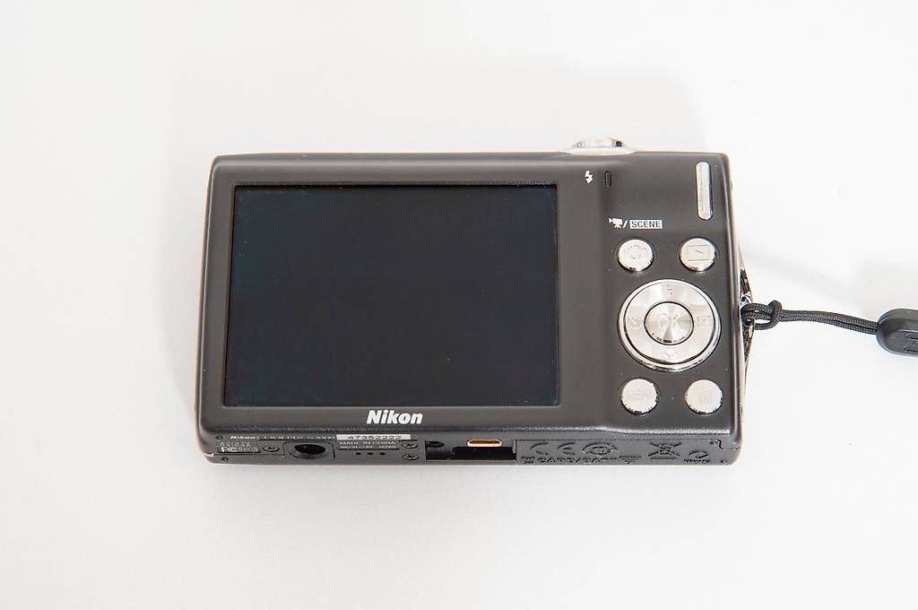 Nikon Coolpix S3000 (D'occasion) à Lausanne pour CHF 70 – avec ...