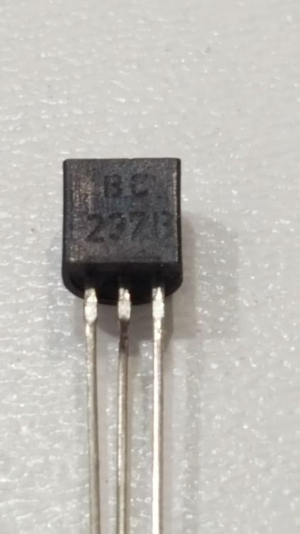 TRANSISTOREN BC237B 8Stück | Kaufen auf Ricardo