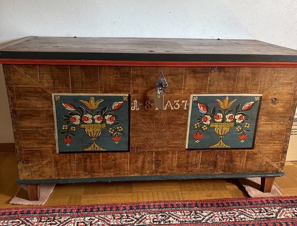 Coffre ancien (Gebraucht) in Lausanne für CHF 200 – nur Abholung auf Ricardo kaufen