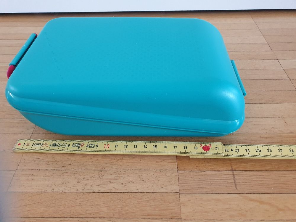 Tupperware Vesperbox /Lunchbox (Gebraucht) in Laufenburg für CHF 18 ...
