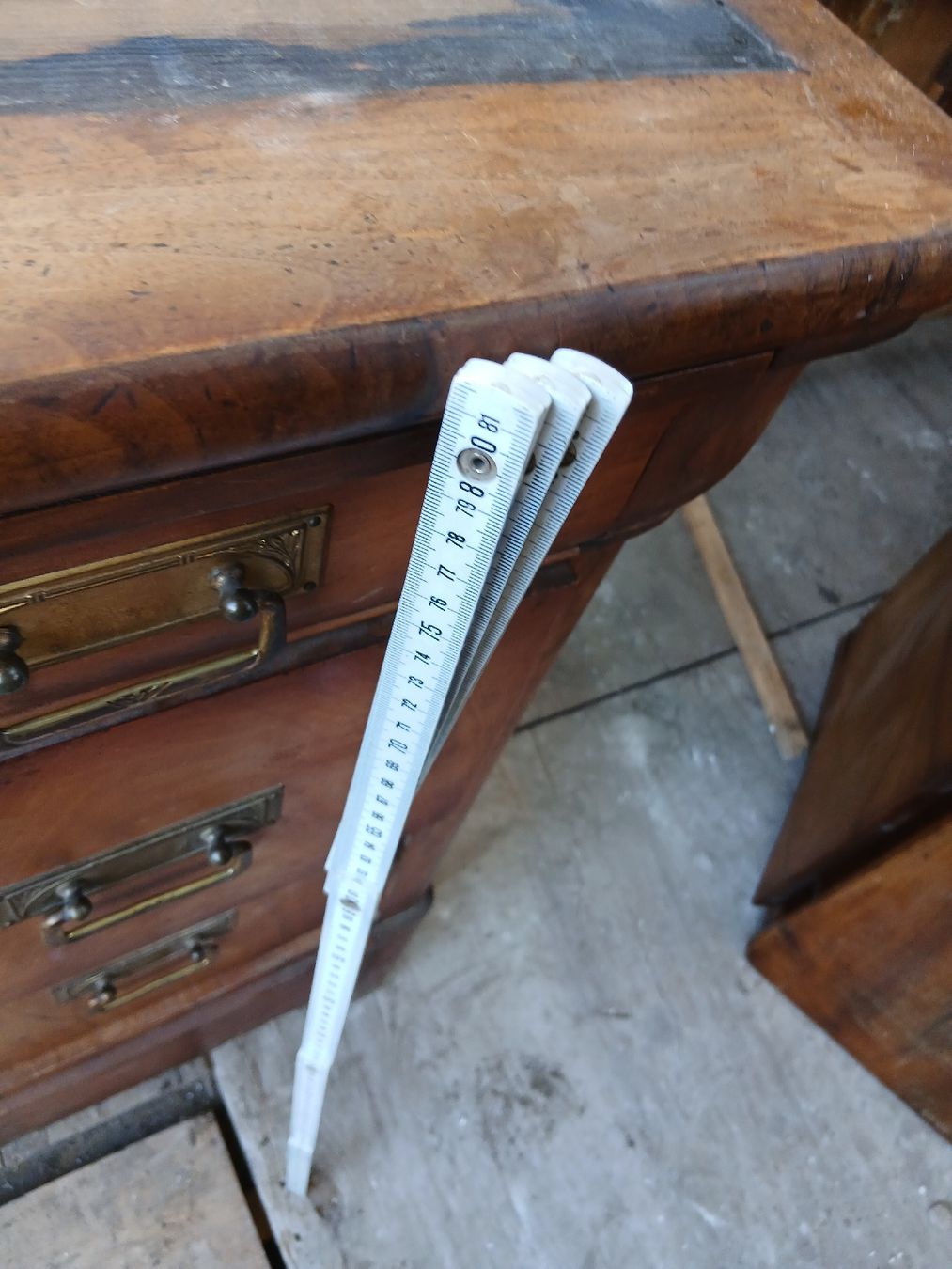 COMMODE L.PHILIPPE EN NOYER TRÈS ANCIEN (D'occasion) à Neuchatel pour ...