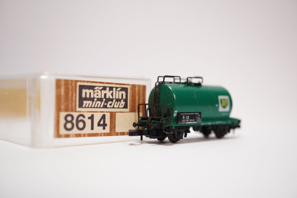 e33 Märklin 8614 DB Tankwagen BP 2-achs (Gebraucht) in Thun für CHF 8 – mit Lieferung auf ...