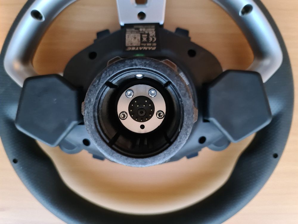 Fanatec Racing Wheel und Thrustmaster Pedalen | Kaufen auf Ricardo