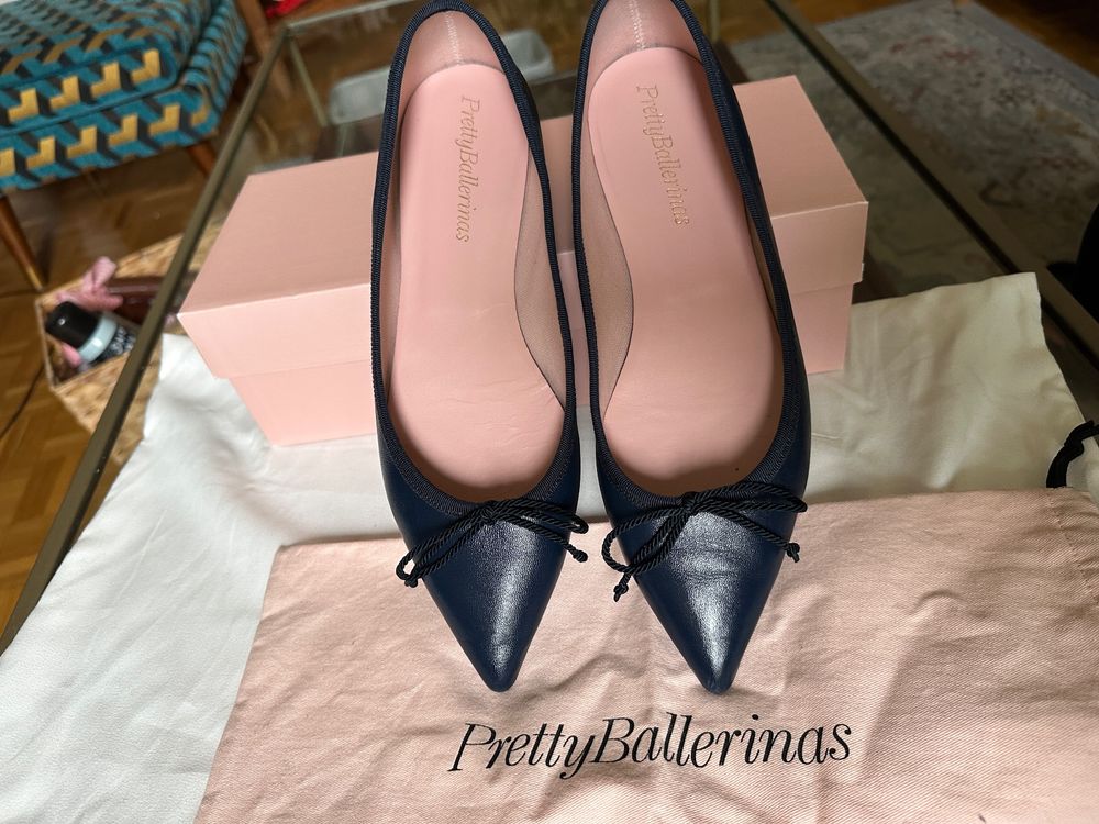 Pretty Ballerinas Ella Navy Leather Flats Size 38 (Gebraucht) in Genève ...