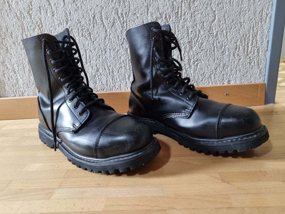 Metal - Stiefel, Springer 10L, Gr. 42-43 | Kaufen auf Ricardo