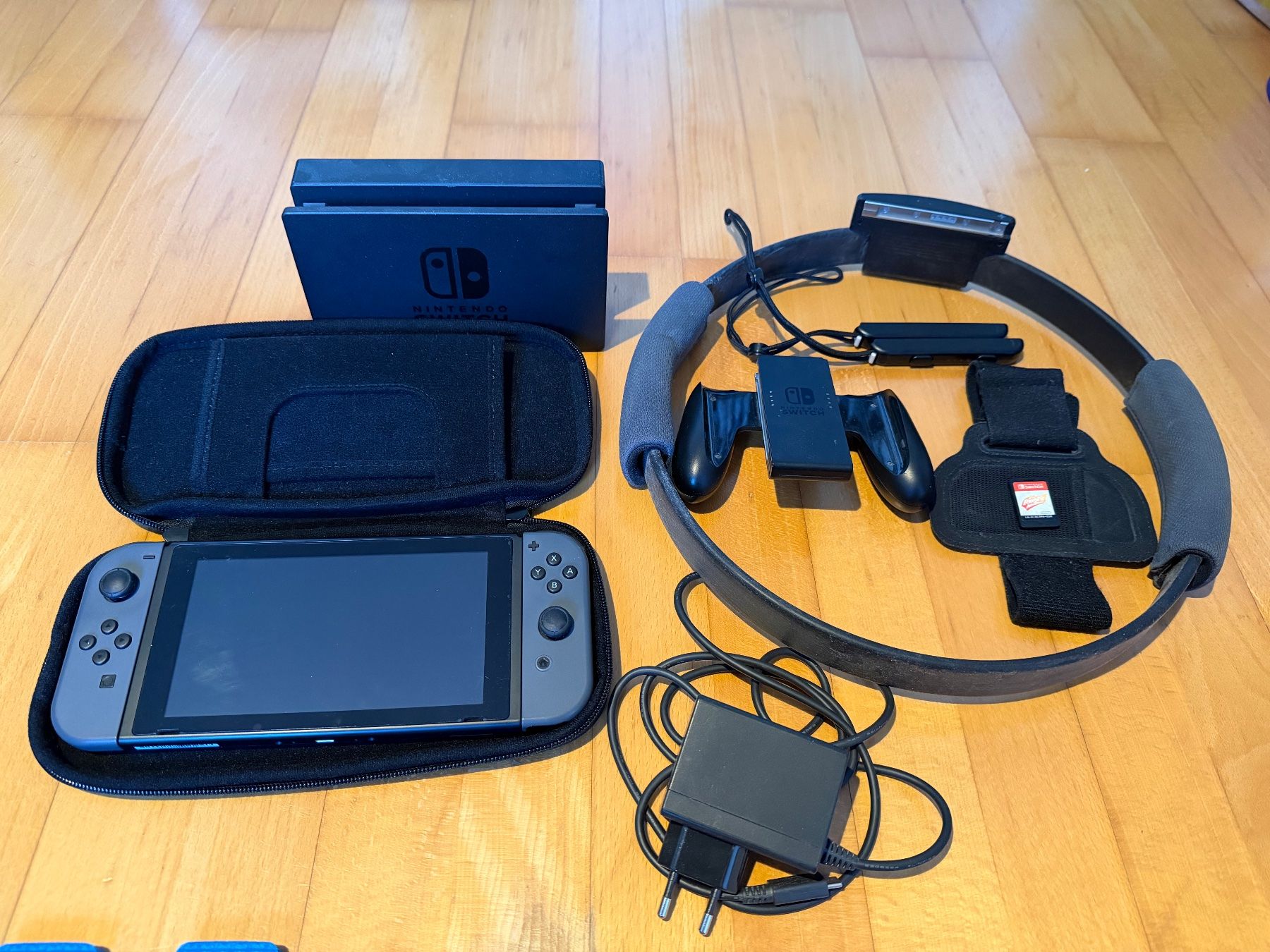 Nintendo Switch mit Dock und RingFit Adventure (Gebraucht) in Zuerich ...