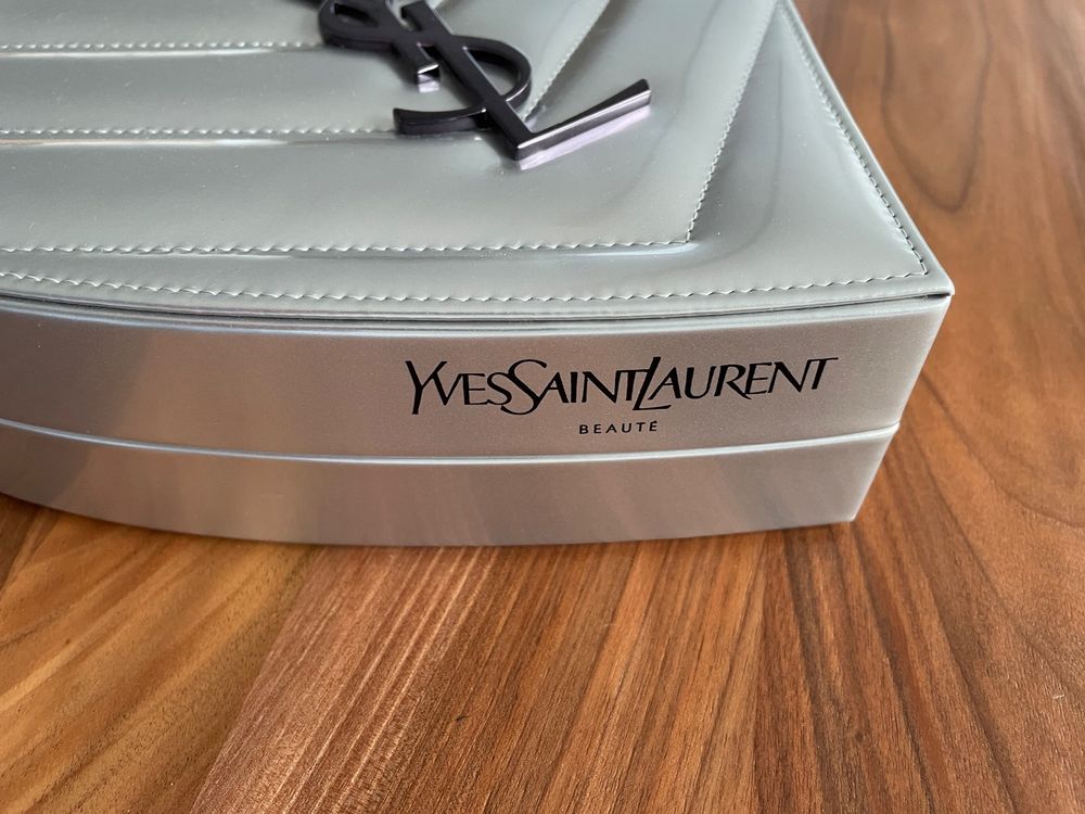 YVES SAINT LAURENT Box Herz silber - schwarz (Gebraucht) in Chur für ...