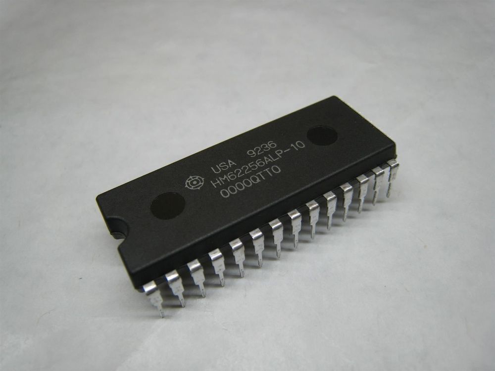 CMOS Static RAM HM62256 ***** (Neu und originalverpackt) in Villaz-St ...