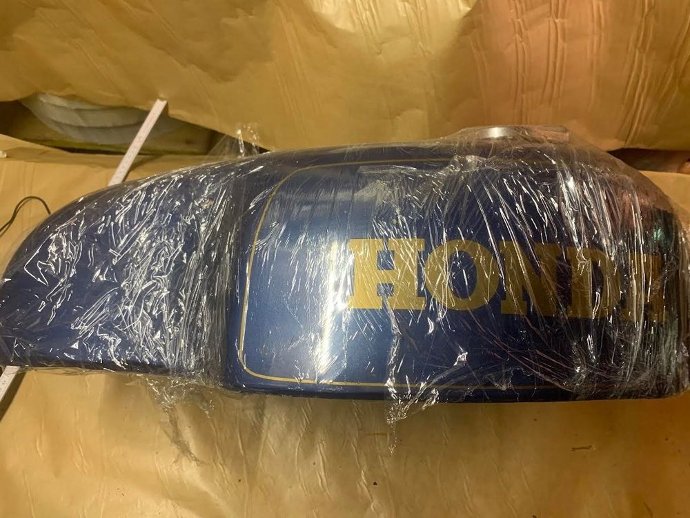 Honda 750 four Motorradtank (Gebraucht) in Cadro für CHF 470 – nur ...