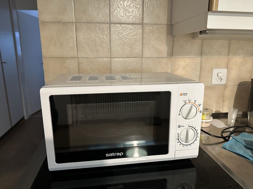 Satrap Mikrowelle M1 (Gebraucht) in Stallikon für CHF 25 – nur Abholung ...
