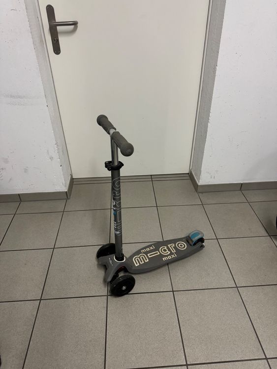 Micro maxi roller (Gebraucht) in Fribourg für CHF 25 – nur Abholung auf ...