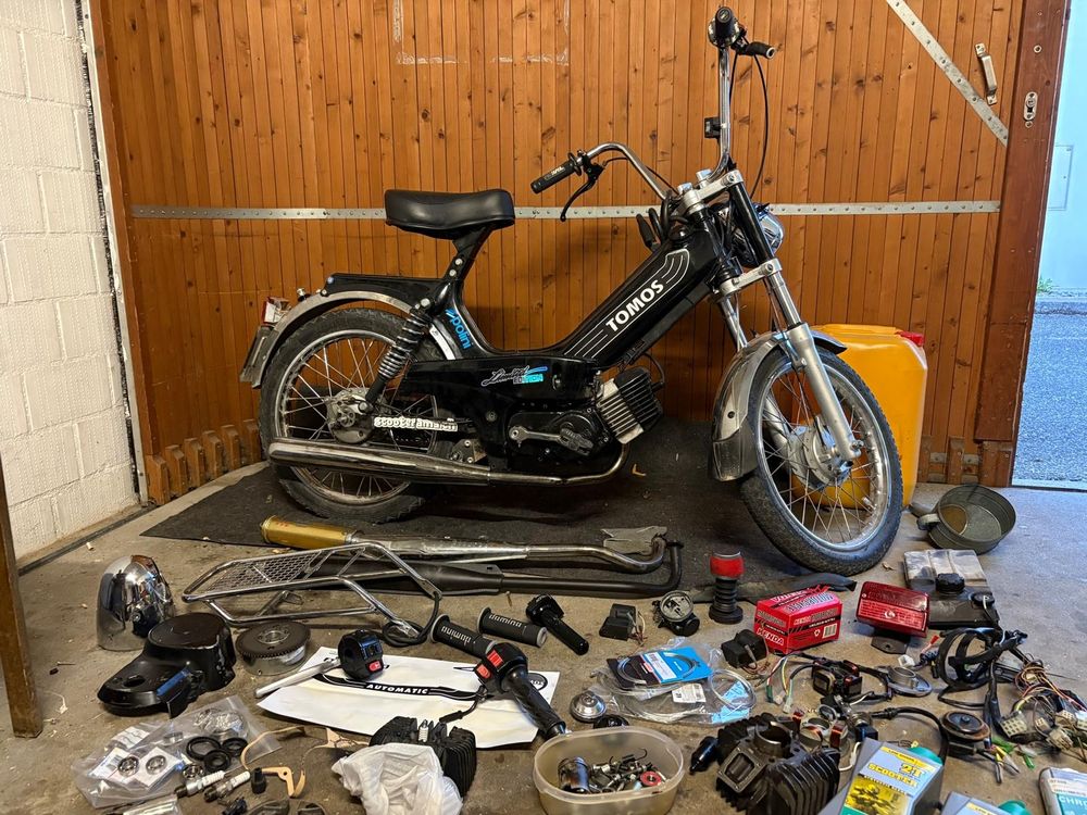 Tomos classic mit Ausweis und teile 65ccm dabei (Gebraucht) in Boningen ...
