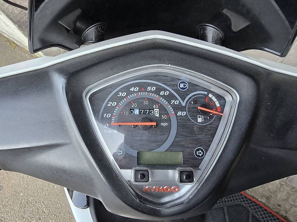 Vendo scooter 50 targa gialla 45 km/h (Gebraucht) in Castione für CHF 1200 – nur Abholung auf ...