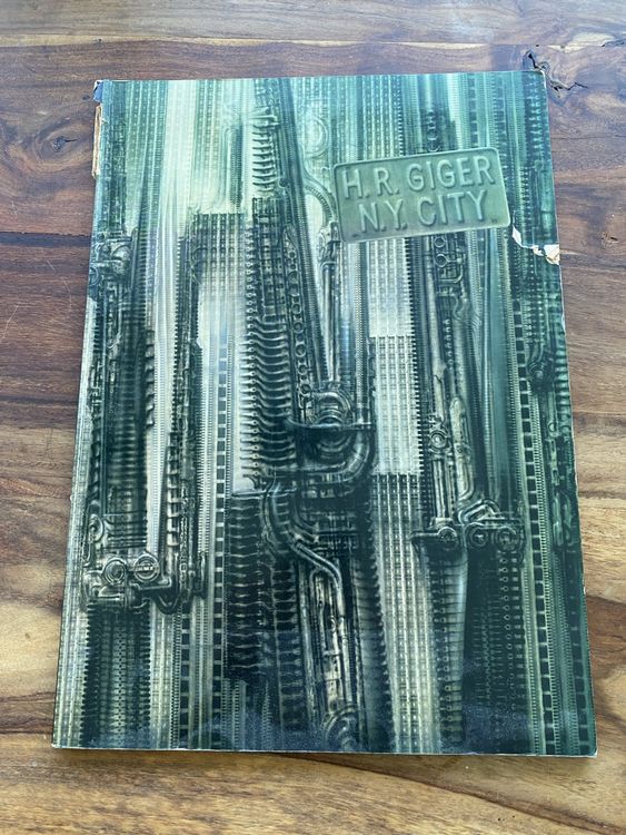 H.R. Giger - NY City (FR) (Gebraucht) in für CHF 25 – mit Lieferung auf ...