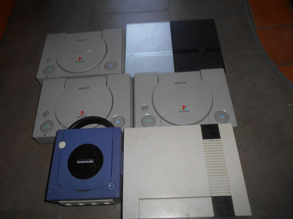 Nintendo, Play Station Konsolen ab 1CHF Gamecube,NES; PS1/2 (Defekt) in ...