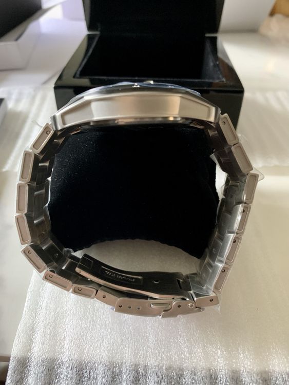 Montre Mercedes-Benz AMG Petronas F1 Team (Neu (gemäss Beschreibung)) in Chavannes-de-Bogis für ...