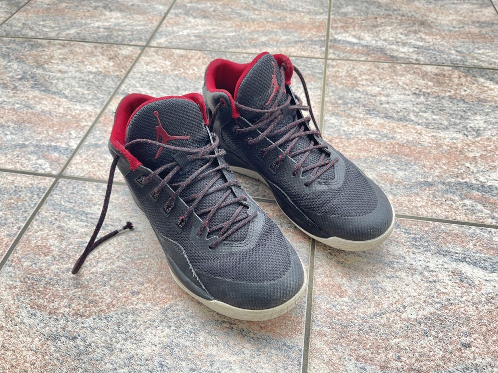 Air Jordan (D'occasion) à Oberengstringen pour CHF 9 – avec livraison ...