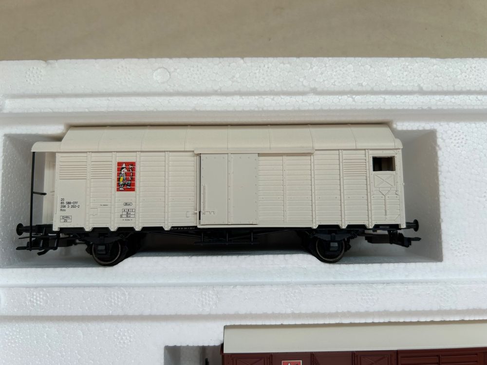 Märklin 4898 Schweizer Güterwagen-Set Circus Knie SBB H0 (Neu und originalverpackt) in Reitnau ...