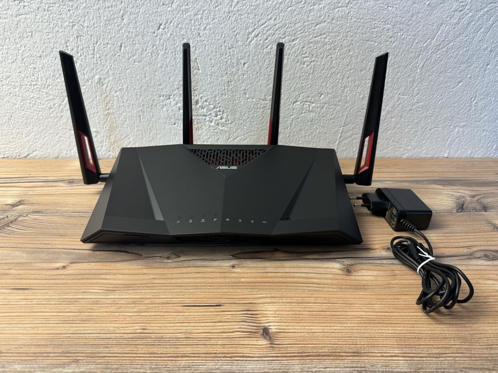 ASUS RT-AC88U Dual-Band Gaming Router (Neu (gemäss Beschreibung)) in ...