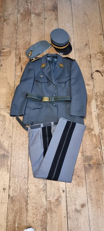 Uniform Brigadier Schweizer Armee mit Hut Feldmütze und Gurt (Gebraucht ...