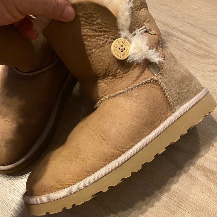 UGG S/N 5991 boot stefial ooriginal 100% | Kaufen auf Ricardo