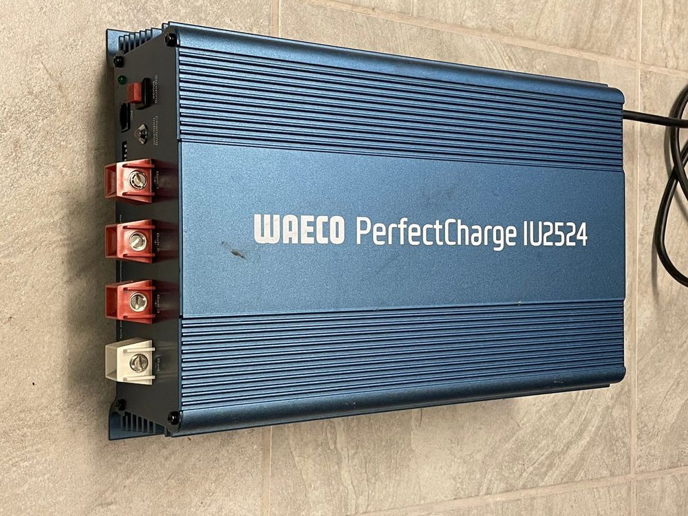 Ladegerät 24V / 25A Waeco IU2524 (Gebraucht) in Goldach für CHF 250 ...