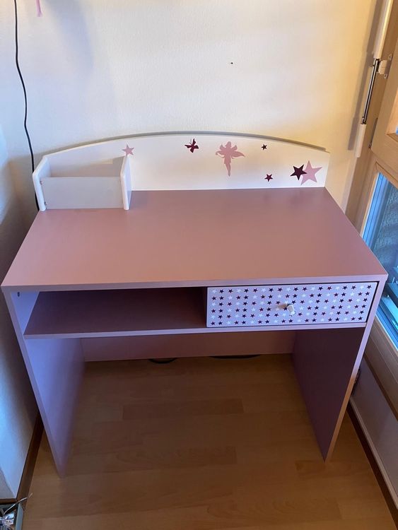 Bureau rose fille avec tiroir (D'occasion) à Biel/Bienne pour CHF 12 ...
