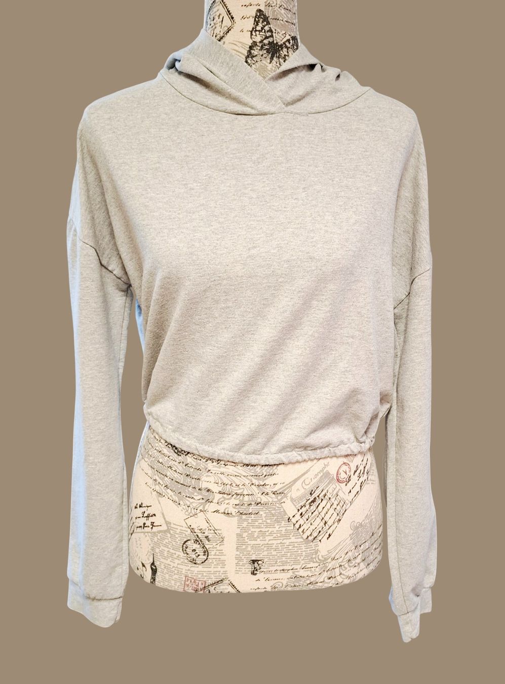 448SE – Pull à capuche Zebra – M (D'occasion) à Savièse pour CHF 5 ...