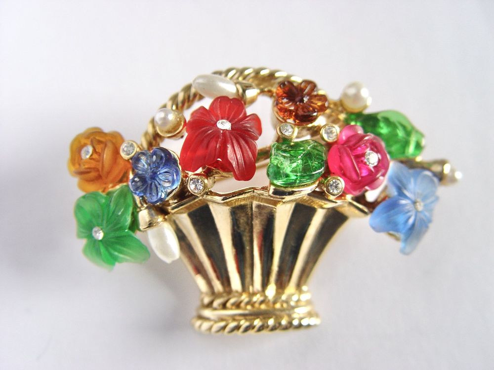 Vintage Brosch Blumenkorb (Gebraucht) in Henggart für CHF 1 – mit Lieferung auf Ricardo kaufen